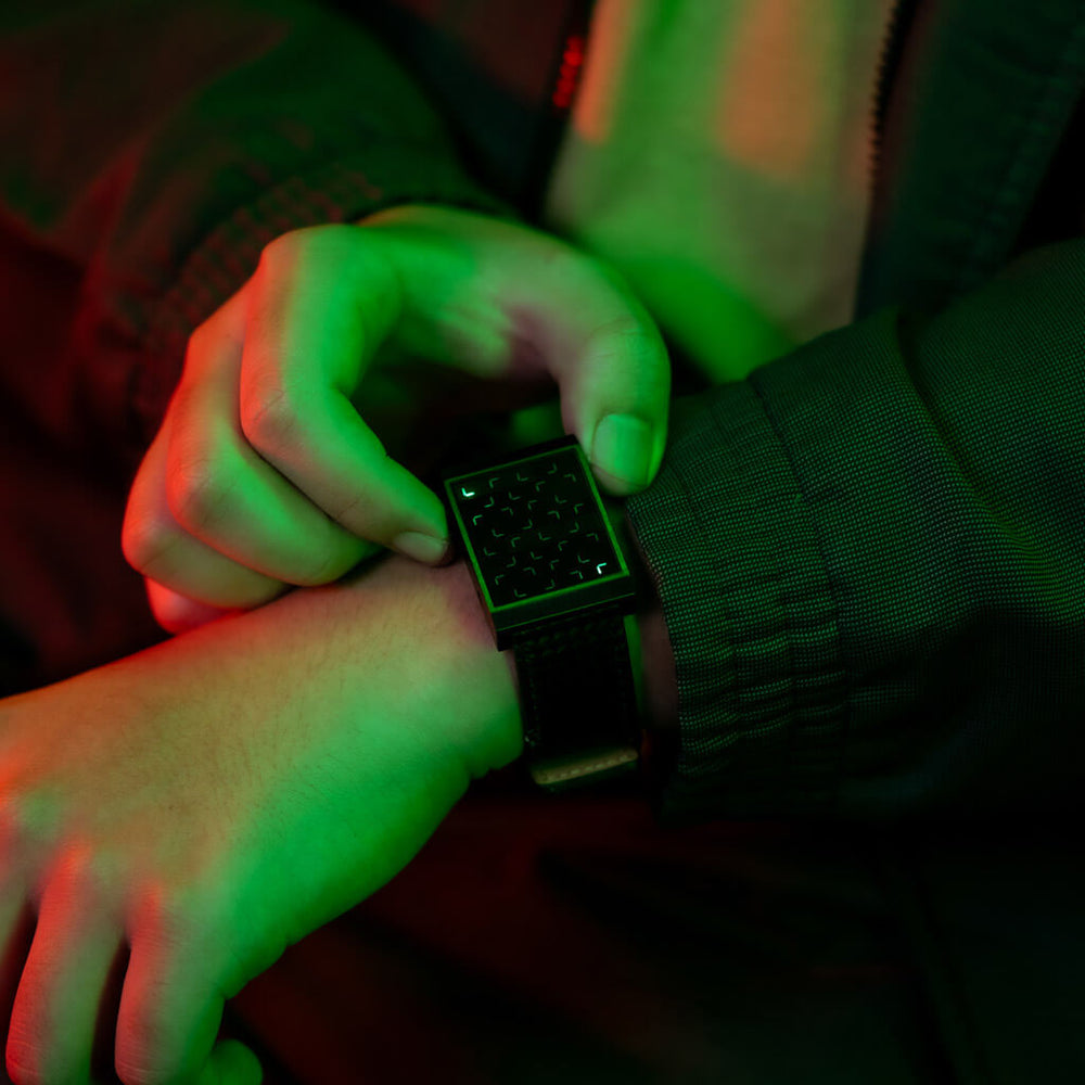 Futuristic Watch Design | JLR7 | Tokyoflash Japan