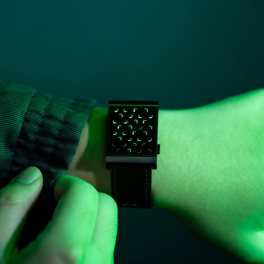 Futuristic Watch Design | JLR7 | Tokyoflash Japan